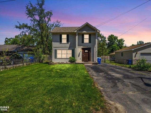 6428 Saline Dr, Waterford, MI 48329