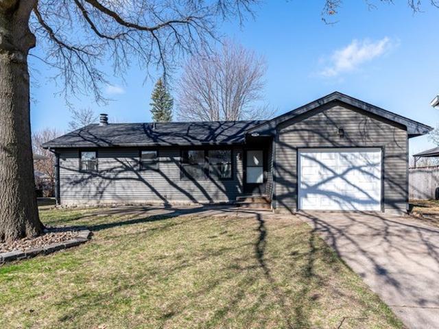 6420 N Ripley St, Davenport, IA 52806