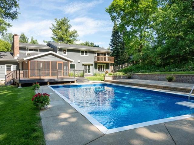 6420 Brandywood Trl, Sun Prairie, WI 53590