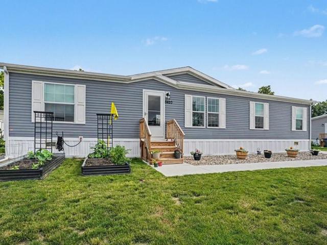 6420 Suffield Ln, Kalamazoo, MI 49009