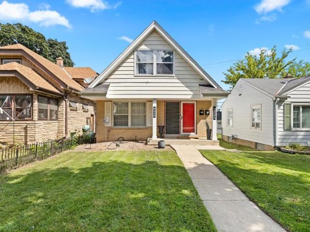 6420 W Moltke Ave, Milwaukee, WI 53210