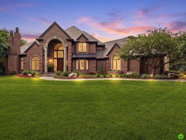 6420 Winding Ridge Cir, Lincoln, NE 68512