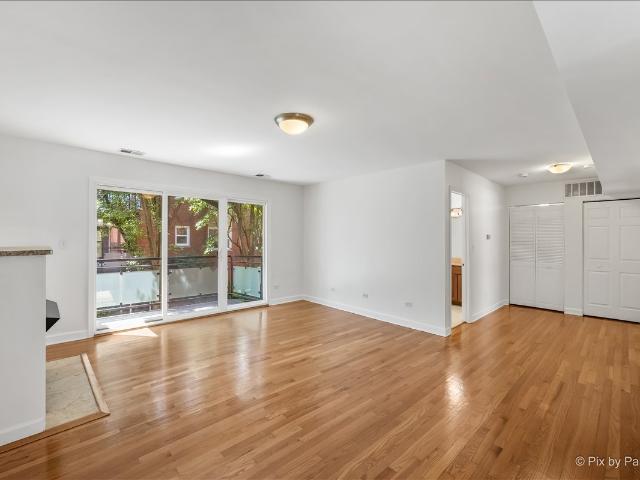 6421 N Damen Avenue # 2W