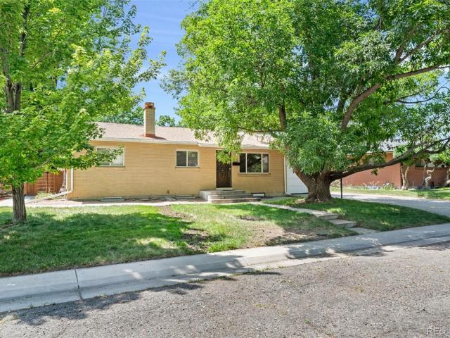 6421 Iris Court