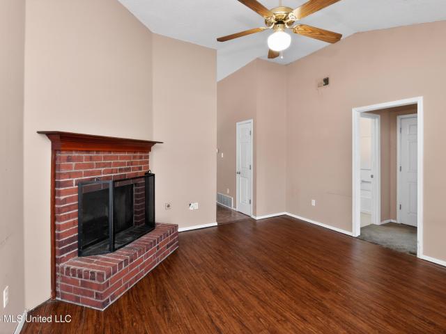 6422 Oak Leaf Drive