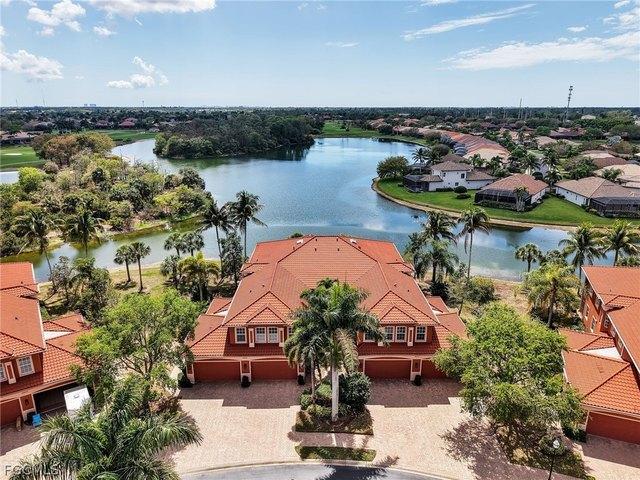 6422 Legacy Cir Apt 704, Naples, FL 34113
