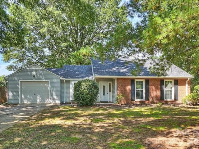 6422 Pineburr Rd, Charlotte, NC 28211