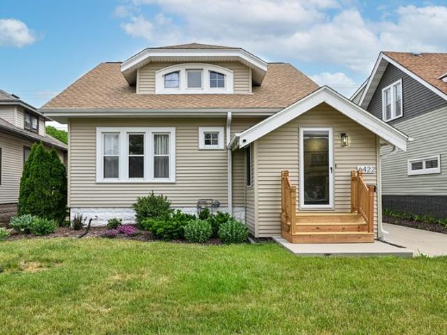 6422 W North Ave, Wauwatosa, WI 53213