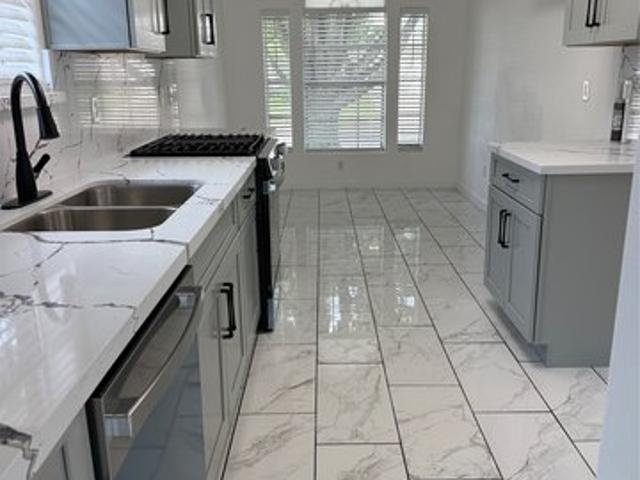 6423 Crim Ct, Houston, TX 77049