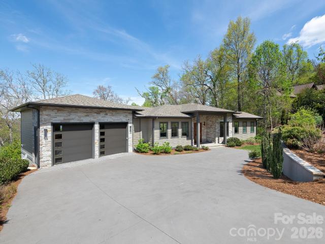 642 Altamont View