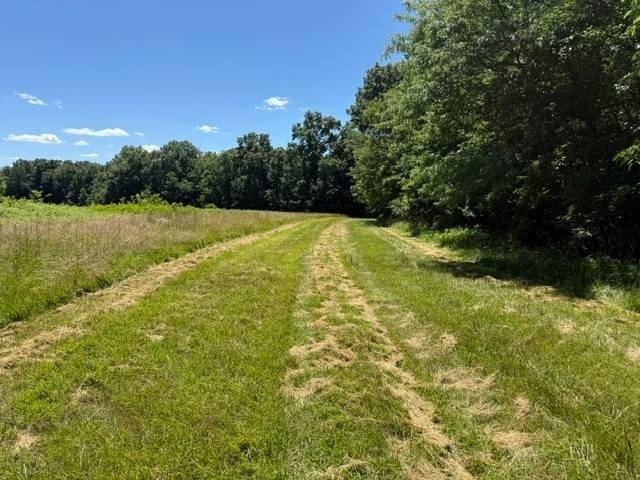 642 Audrain Rd, Laddonia, MO 63352