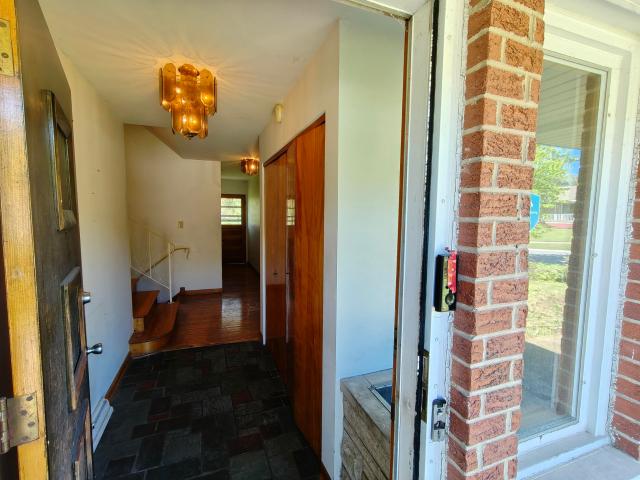 642 E 54th Place