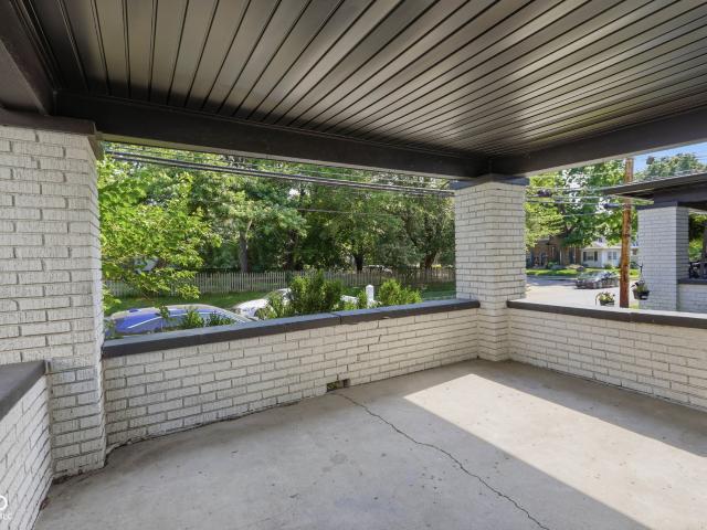 642 E 54th Street