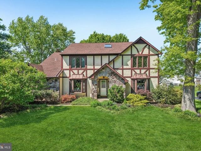 642 Friar Dr, Yardley, PA 19067