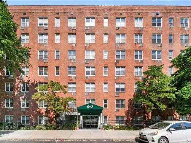 642 LOCUST ST APT 2C, MOUNT VERNON, NY 10552 Single Family Res.