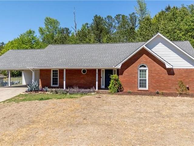 642 Lee Road 554, Phenix City, AL 36867