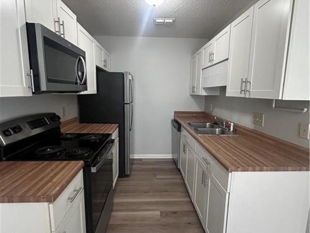 642 Mosswood Lane
