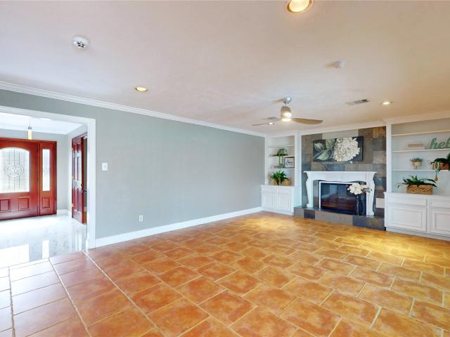 642 N Flamingo Drive