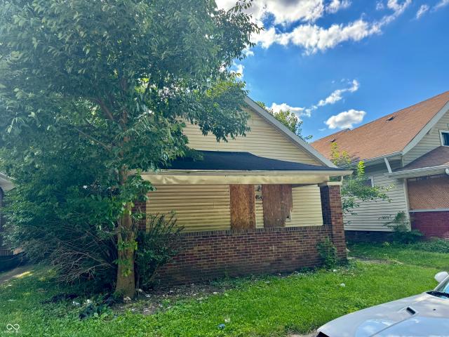 642 N Oxford St, Indianapolis, IN 46201 | MLS #21982 | Compass