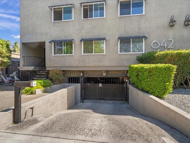 642 S 7th Street
