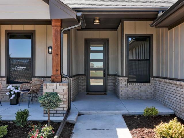 642 Sienna Creek Lane