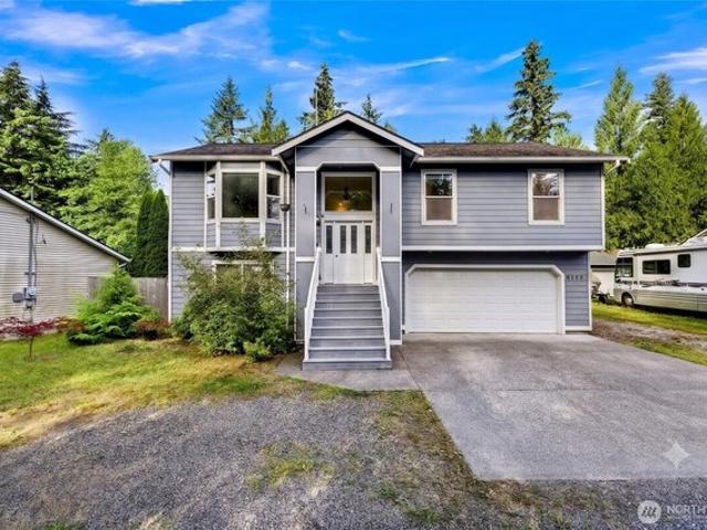 642 Sprague Valley Dr, Maple Falls, WA 98266