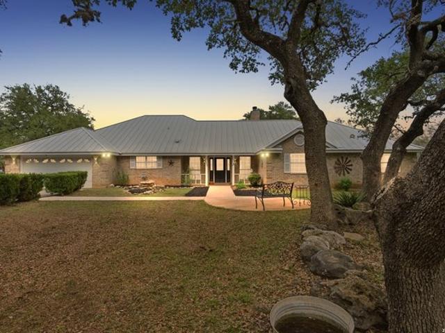 642 Phantom Rider Trl, Spring Branch, TX 78070