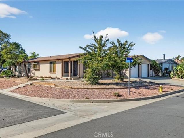 642 Roadrunner Way, Perris, CA 92570