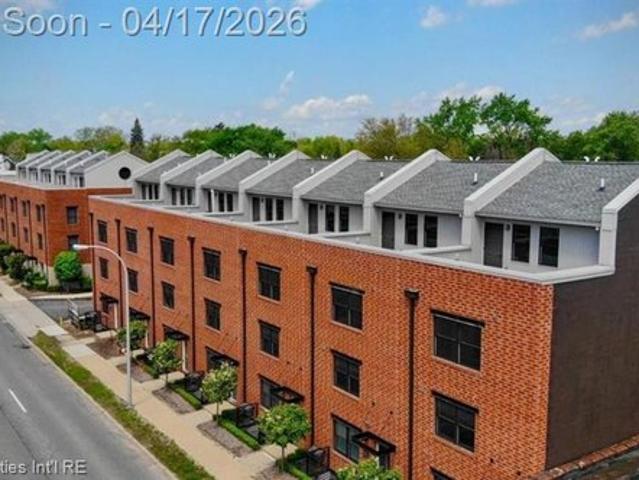 642 W 11 Mile Rd, Royal Oak, MI 48067