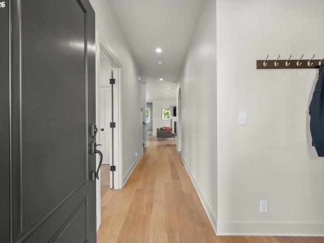 642 W 15TH AVE