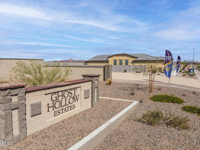 642 w red hawk court