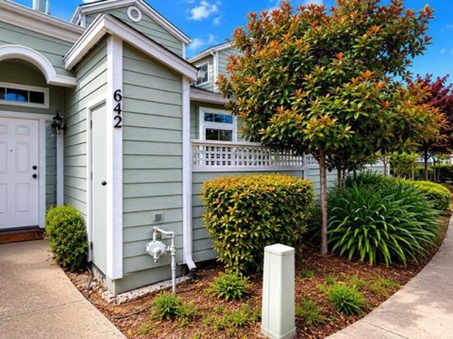 642 Wisteria Ln, Santa Rosa, CA 95407