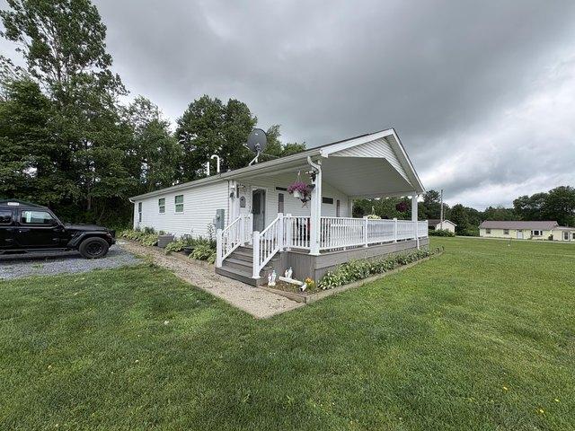 642 Yates Rd, Punxsutawney, PA 15767