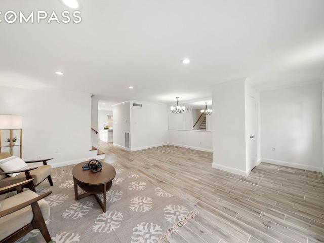 6434 Burgoyne Dr. 109, Houston, TX