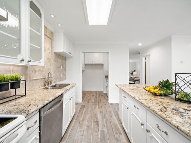 6434 Burgoyne Rd Unit 109, Houston, TX 77057