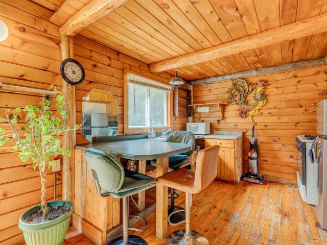 6434 LL. 25 LN Road