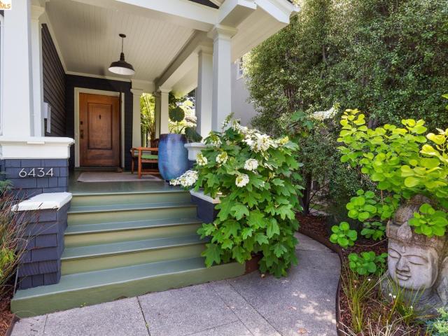 6434 Regent St