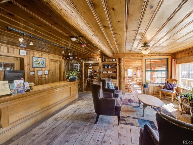 6435 E State Highway 82