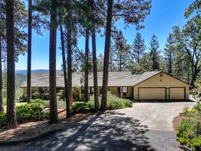 6435 Green Leaf Ln, Foresthill, CA 95631