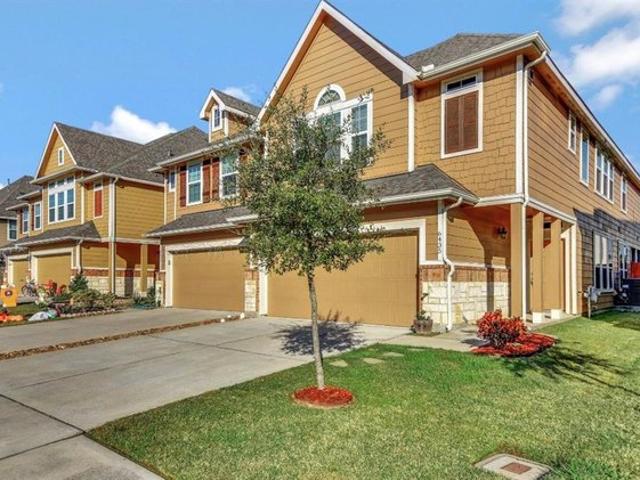 6435 Stoney Creek Dr, Pasadena, TX 77503