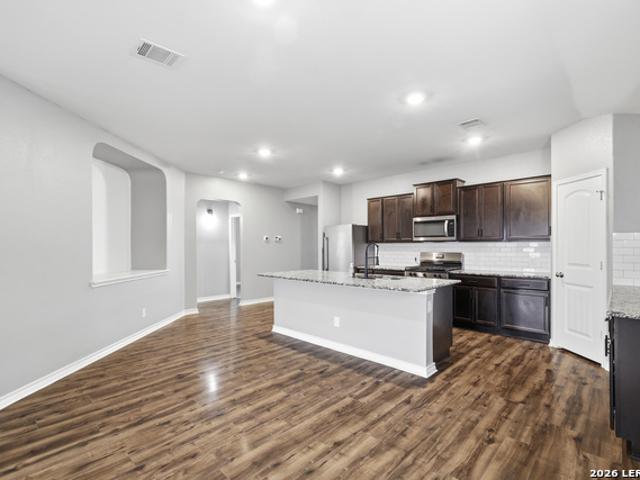 6436 Kingsley Edge