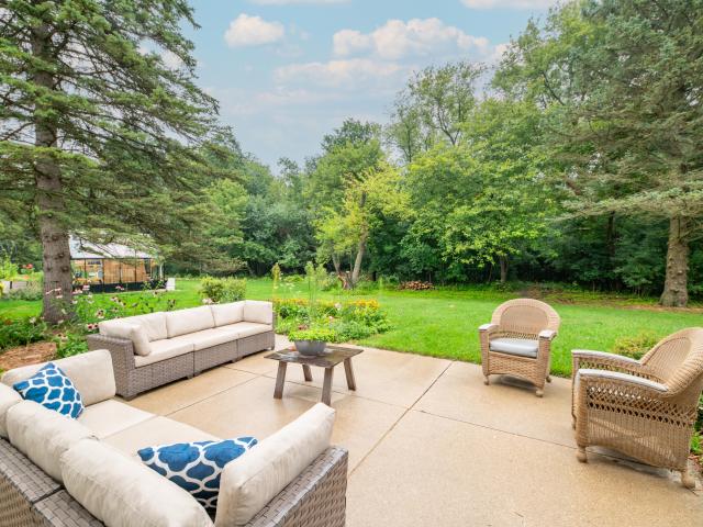 6436 Riverdale Ln