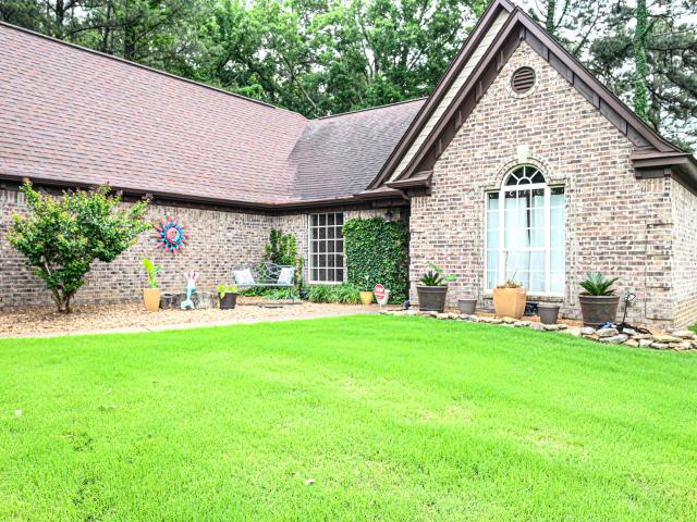 6437 Inniswood Dr, Bartlett, TN 38135 | MLS #10220 | Compass