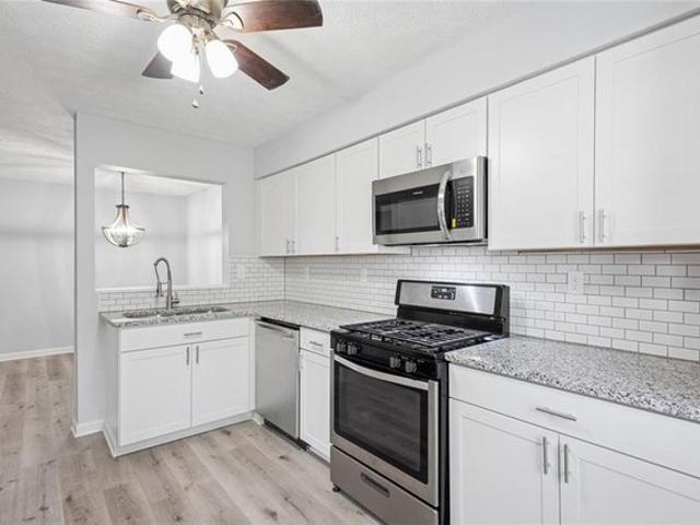 6430 Oakleaf Way, Morrow, GA 30260