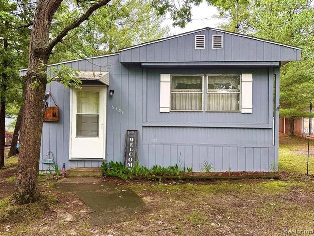 6430 Gagetown Rd, Caseville, MI 48725