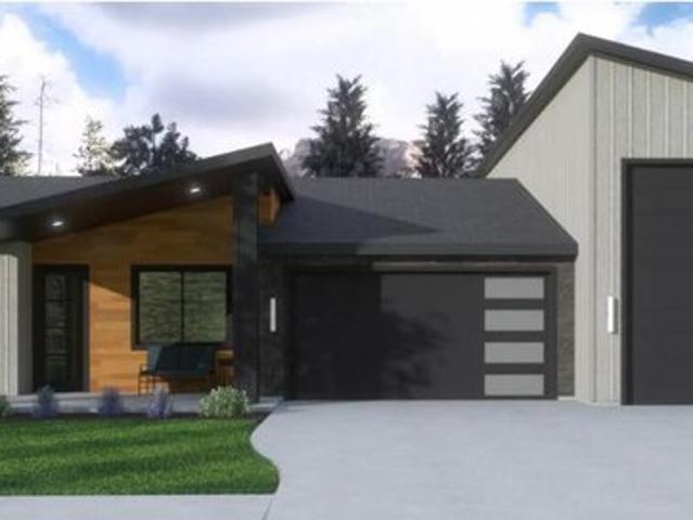 6430 W Constantine Ln, Rathdrum, ID 83858