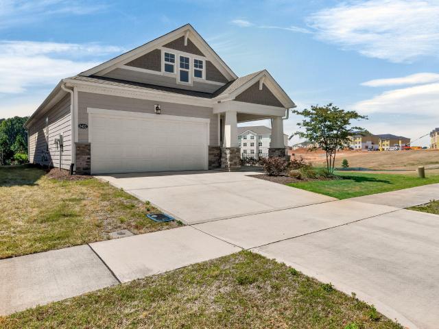 6432 Crown Parkway