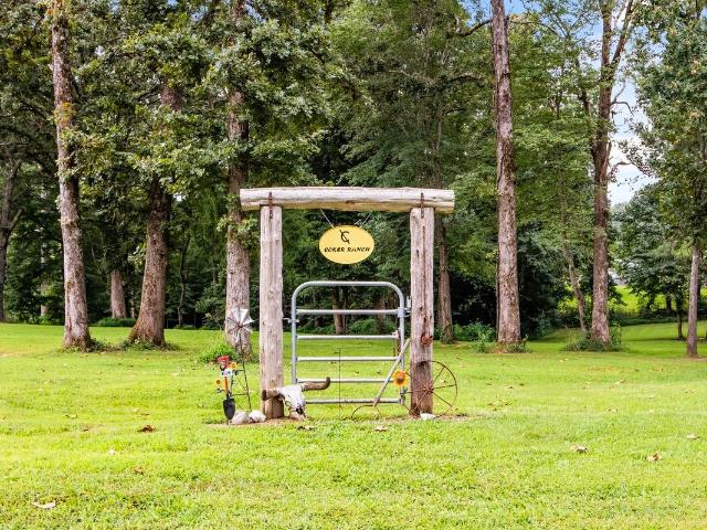 6432 Divider Natchez Trace Rd