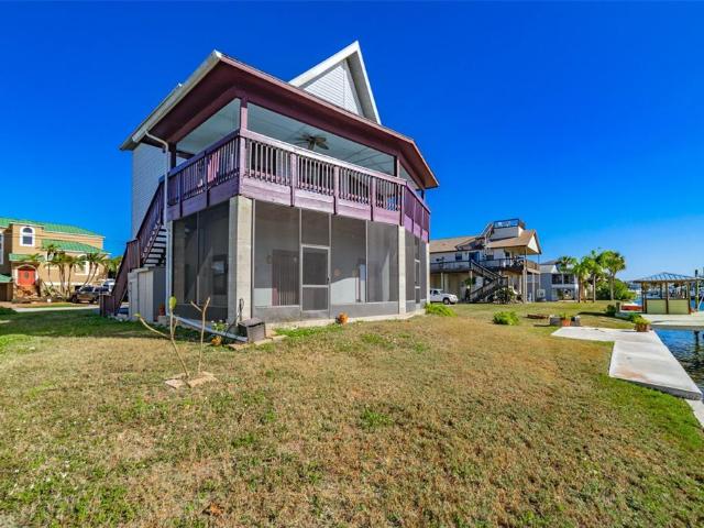 6432 Driftwood Dr, Hudson, FL 34667 | MLS #W7881 | Compass