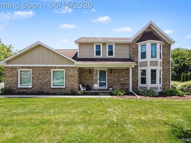 6433 Woodcrest Ridge